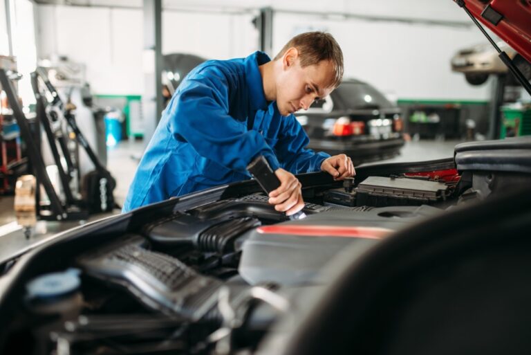 Diesel Mechanic Salary: An In-Depth Look at Average Salaries in 2023 ...